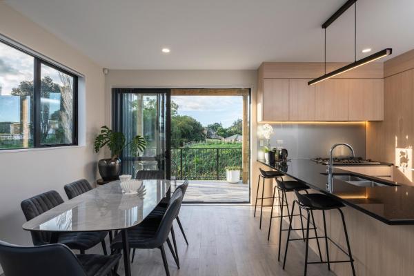 Modern Immaculate Residence In Mount Wellington - 奧克蘭