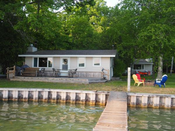 Birch Shores Resort - The Aspen Cottage - Glen Lake, MI