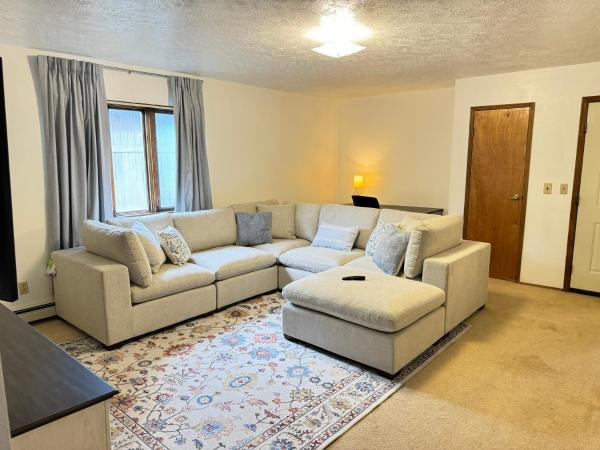 Newly Furnished Fairbanks Apt - Fairbanks, AK