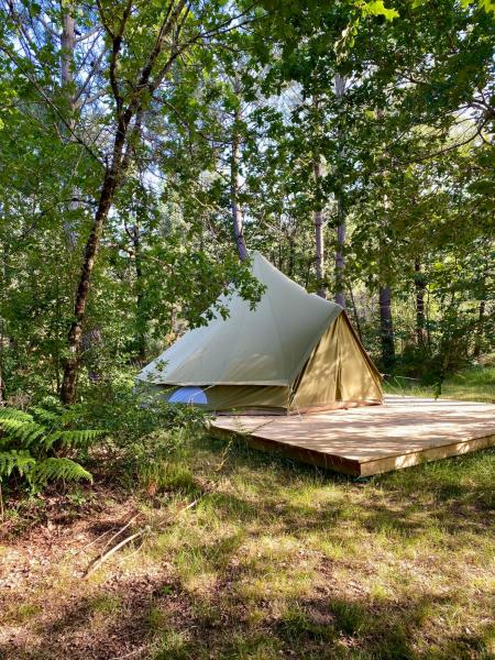 Camping La Kahute - Tente Tipi Au Coeur De La Fôret - Carcans