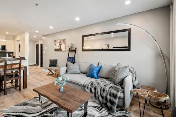 Ski In & Out, Heart Of Upper Village - Whistler