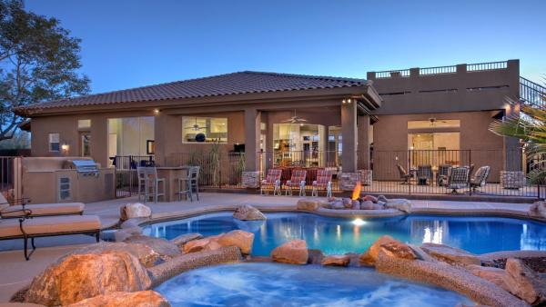 Custom Home 2 Acres True Indoor-outdoor Living - Cave Creek, AZ