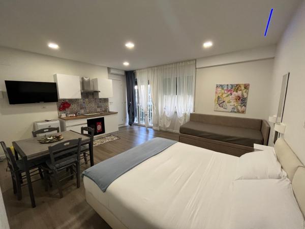 F Rooms Napoli Via Sementini - Aversa