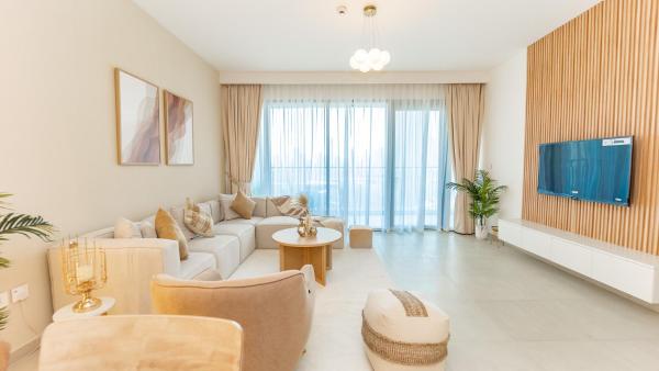 Burj Khalifa View With Grass Turf Balcony-downtown By Tanami Holiday Homes - Dubai