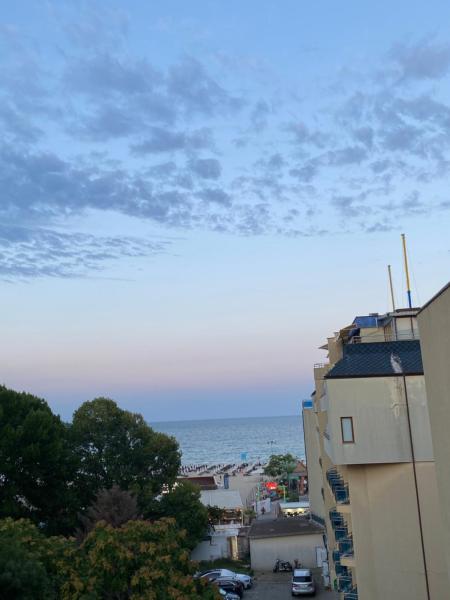 Central Beach Apartament - Nessebar