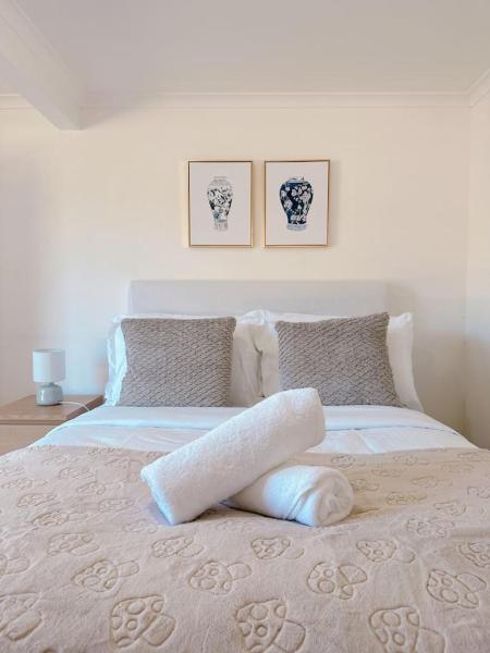 Comfy Unit Near Garden City Westfield Street Parking - Brisbane