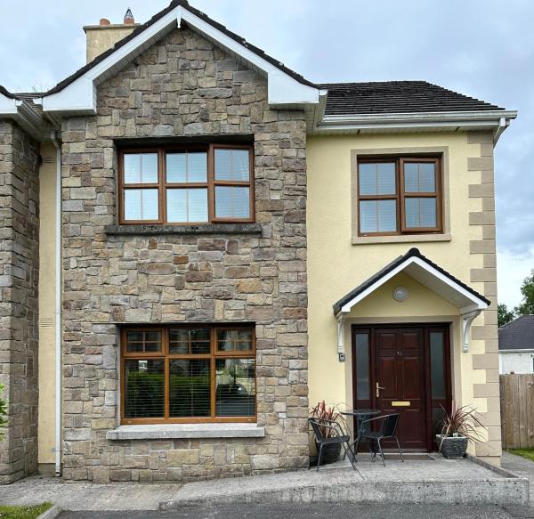 Home Near The River Shannon - Longford