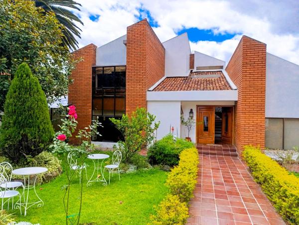 Hostal Mochiliers Bed And Breakfast - Cuenca