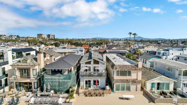 3607 Seashore A & B - Newport Beach, CA