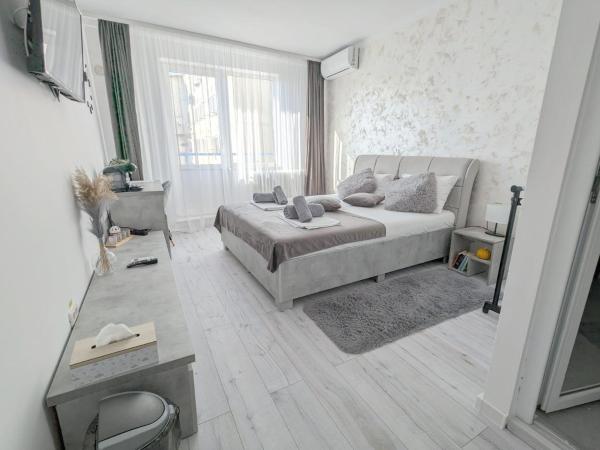 Ts Room - Curtea de Argeș