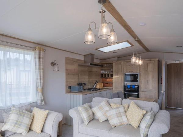 Pinewoods Beach Luxe No.4 – Dog Friendly - Wells-next-the-Sea