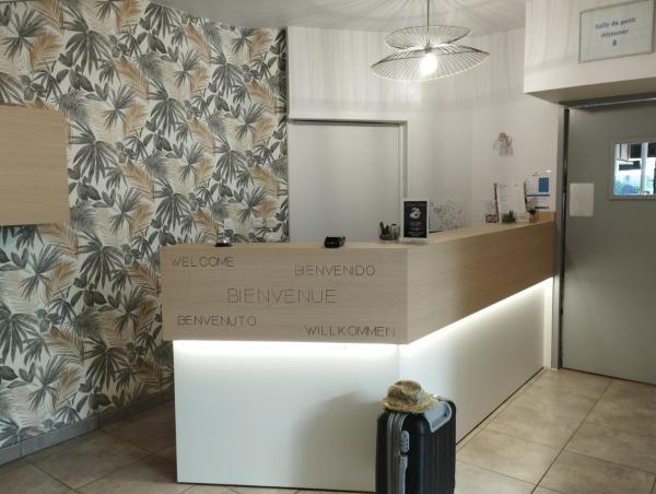 Brit Hotel L'arrivée Guingamp - Guingamp