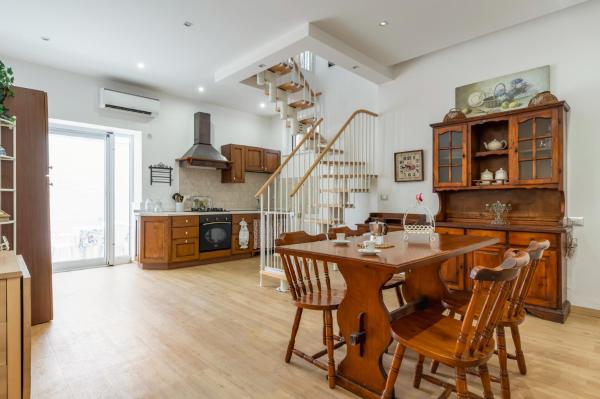 Spacious Coastal Apartment In Aci Castello - Acireale