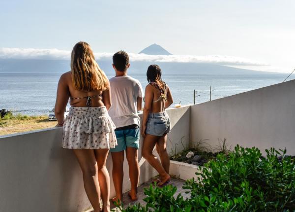 Casa Dos Terreiros Oceanfront Villa - São Jorge