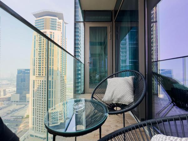 Naseem - Stylish 1br Hotel Apartment Overlooking The Marina - Dubai