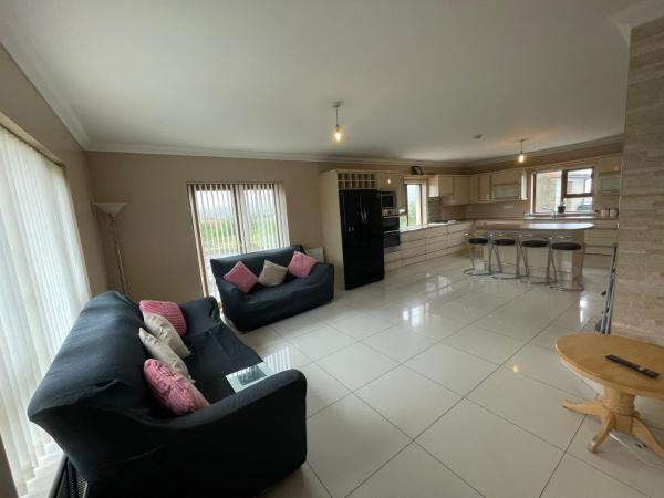 Teach Mhaureen - County Donegal