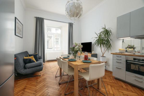 Comfortable And Cosy Apt A Few Steps From Dancing House And Naplavka Dance - プラハ