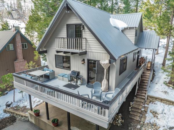 Ridgeview Retreat Location Meets Comfort Ac! - Shaver Lake, CA