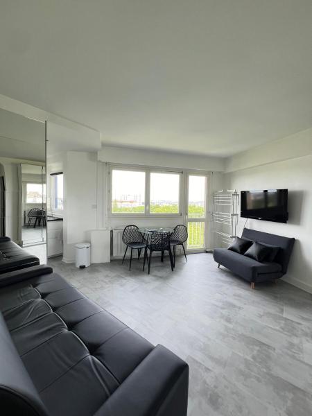 Apartment Home In Paris With View, 15min Direct To Center - París