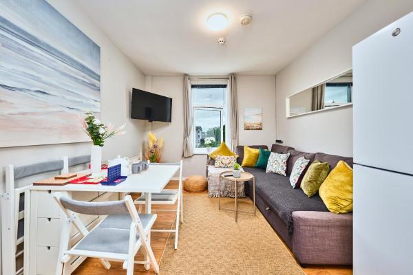Princess Green 5 - Portrush By The Sea - Portrush