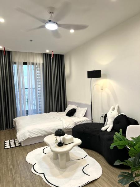October Homestay Ocean Park - Trâu Quỳ