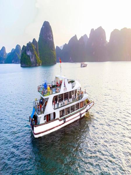 Du Thuyền 3 Sao Thăm Vịnh Hạ Long Trong Ngày - Oti - Quảng Yên