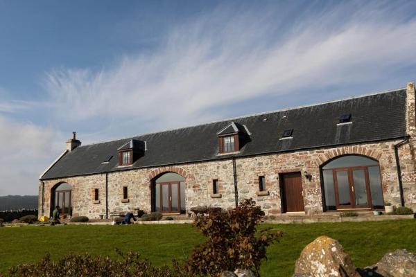 Balvraid Steading - Awesome Views, Near Dornoch - Dunrobin Castle & Gardens