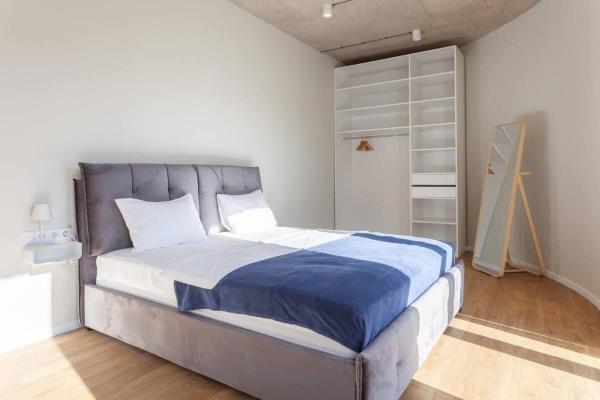 Spacious 3br Apartment With 2 Balconies In Old Tbilisi - Georgien