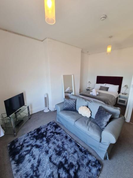Farina No5, Sea View Studio Sleeping 2 Guests - Bridlington