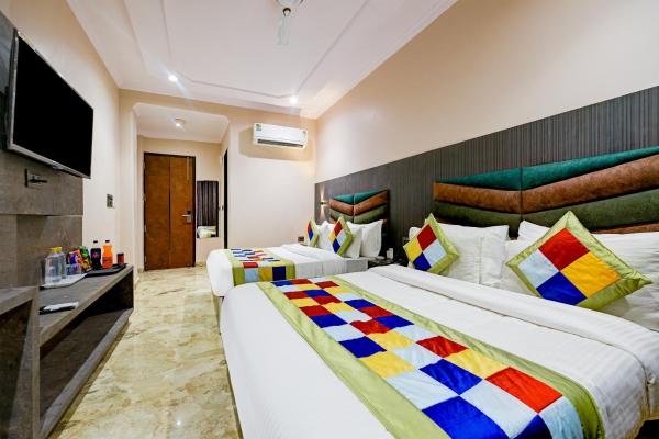 The Pearl Plaza Hotel In City Centre - Near New Delhi Railway Station - New Delhi