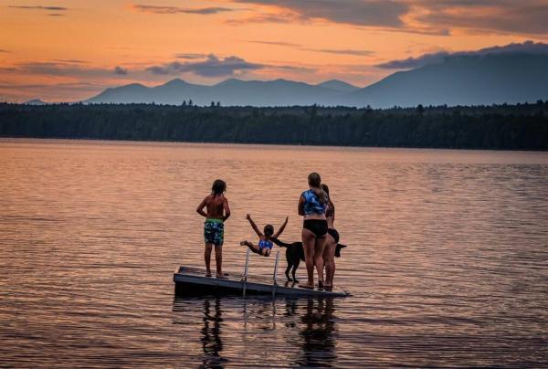 Mountain Majesty - Katahdin View & Soft Sand Beach - Elbow Lake, Millinocket