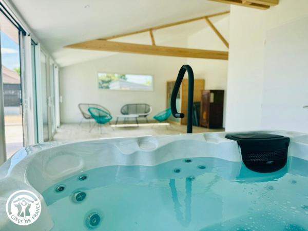 Maison Spacieuse Avec Spa Et Sauna, Proche Centre-ville, Plages Et Sites Touristiques De Vendée - Fr-1-426-558 - La Roche-sur-Yon