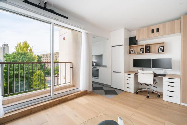L'auguste - Face Rer B - Free Parking - Montrouge