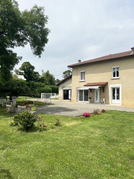 Corps De Ferme à 50min De Lyon - Beaurepaire