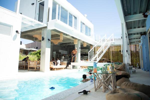 Travel Light Bubble Diving Center - 台湾