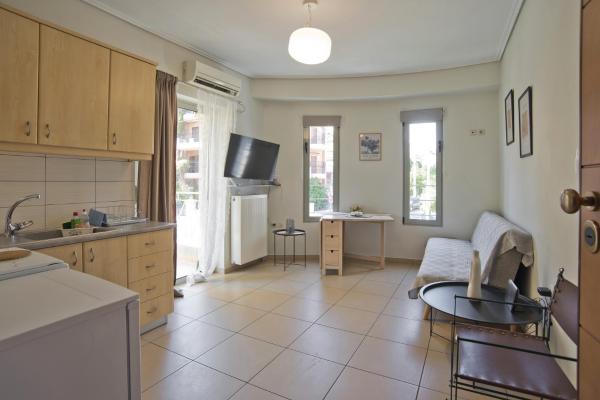 Filoxenia Modern Apt With Balcony Near Athens Ctr - Элевсин