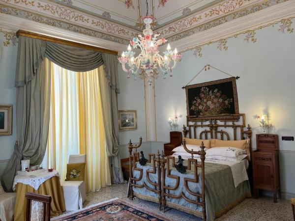 Palazzo De Castro - Lecce