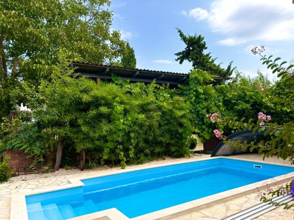 Bokalu With Private Pool - Orsera