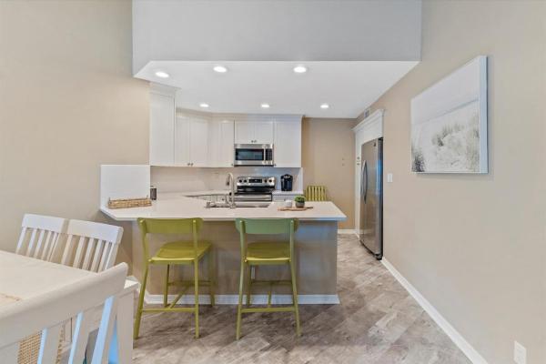 Vista Verde West 1 207 2bd 2ba - St. Petersburg, FL