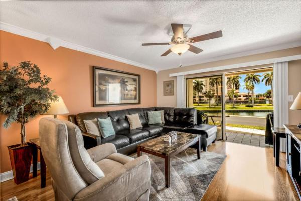 New Listing Ground Floor Vista Verde East Pond - St. Petersburg, FL