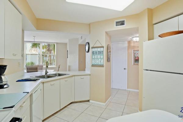 St Pete Isla 2 2 Bahia Vista 9 424 Amazing Views - St. Petersburg, FL