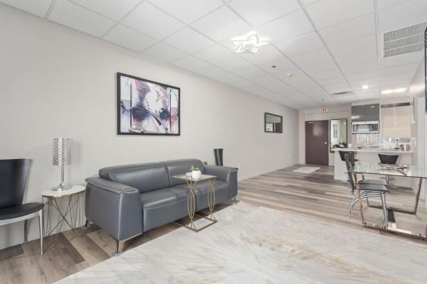 New 2 Bed 2 Bath On The Avenue - Fountain Hills, AZ