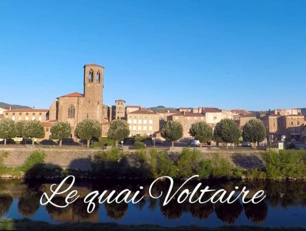 Le 19 - Chambre Patio 34m2 - Centre Historique - Clim - Langeac