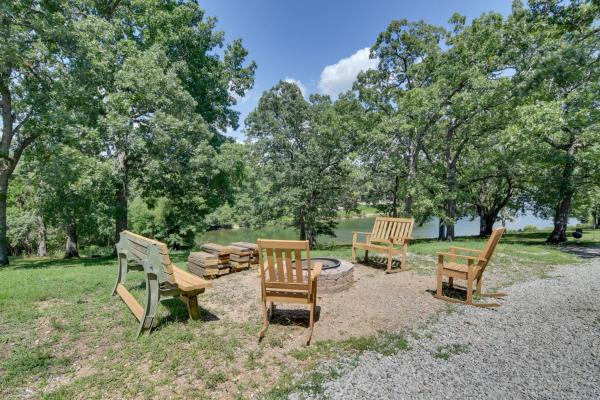 Pool And Dock Access Apt On Table Rock Lake - Kimberling City, MO