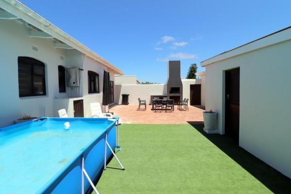 Naude House In Struisbaai - Struisbaai