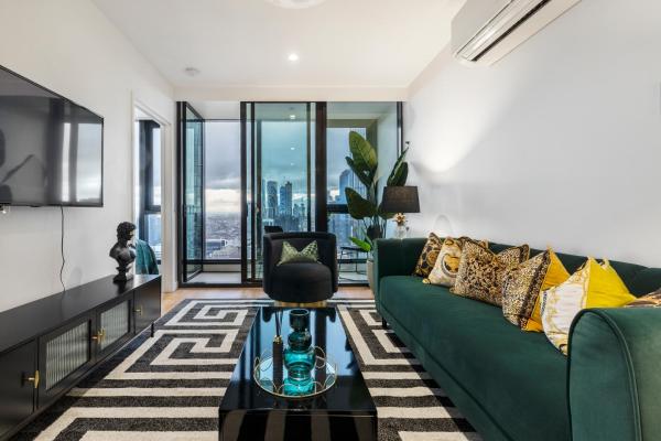 Glitz & Glamourheart Of Southbank2 Car Parks - St Kilda