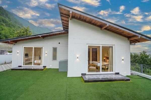 Saffronstays Bourbon - 2br Luxury Villa With Garden, Bbq, Bonfire & Valley Views Near Naukuchiatal & Bhimtal Lake - Bhimtal