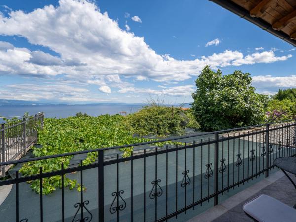 Apartment Zora By Interhome - Opatija