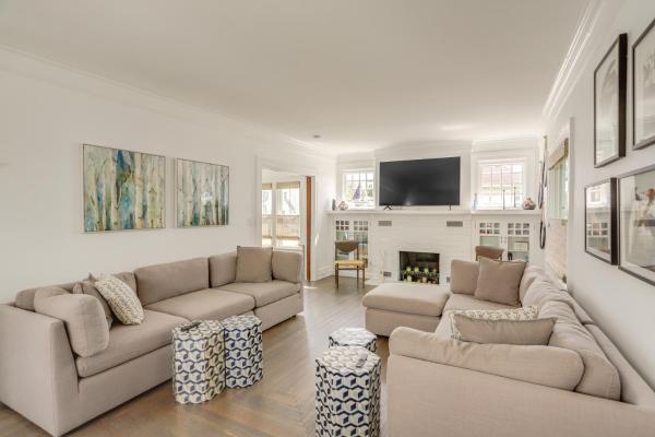 Port Clinton Home With Lake View - Walk To Beach! - Port Clinton, OH