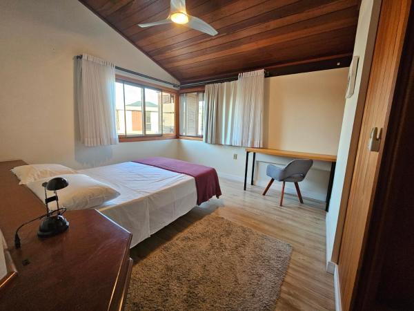 Casa 3 Quartos No Itacorubi, Wi-fi 600 Mega Mv0967 - Florianópolis